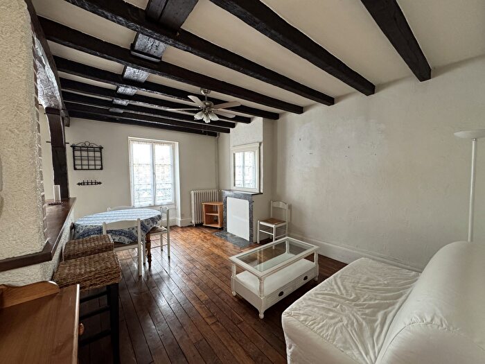 Orléans, Bannier, République : Appartement 2 pièces à louer
