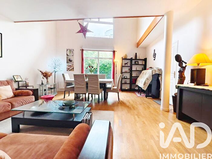 Appartement 4 pièces à Courbevoie, Faubourg de lArche, à vendre