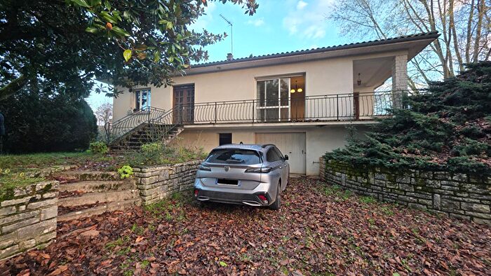 Maison à vendre - Saint-Claud - 3 pièces - 2 chambres