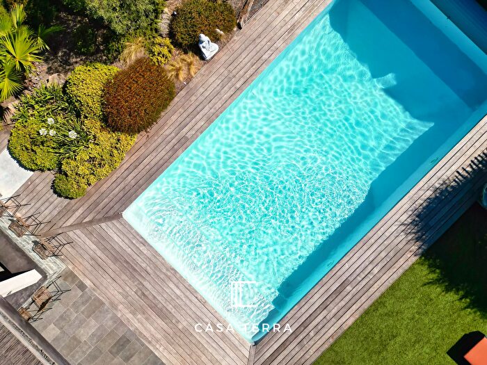 Maison à vendre - Lecci - 9 pièces - 6 chambres