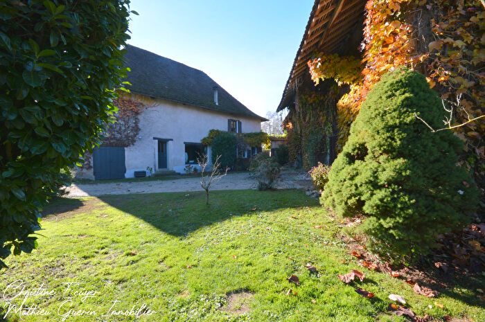 Maison à vendre - Le Pont-de-Beauvoisin - 7 pièces - 5 chambres