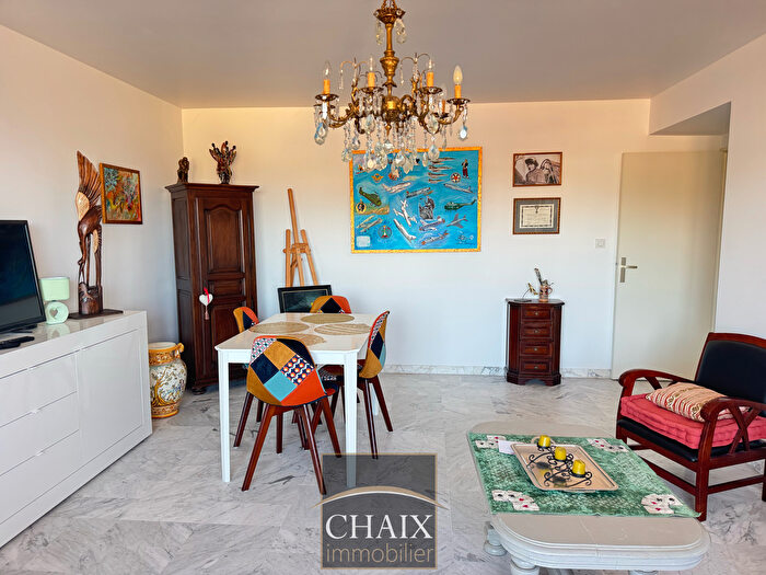 Appartement à vendre - Aubagne - 3 pièces - 2 chambres