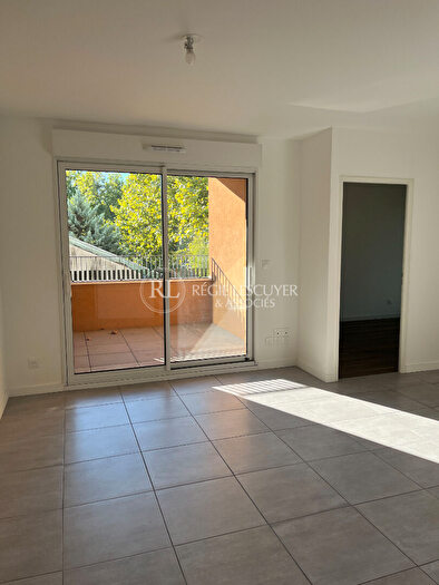 Appartement 2 pièces à louer à Lyon 8ème, La Plaine, Santy