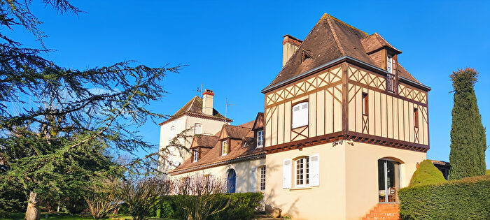 Maison 11 pièces à vendre à Montpon-Ménestérol
