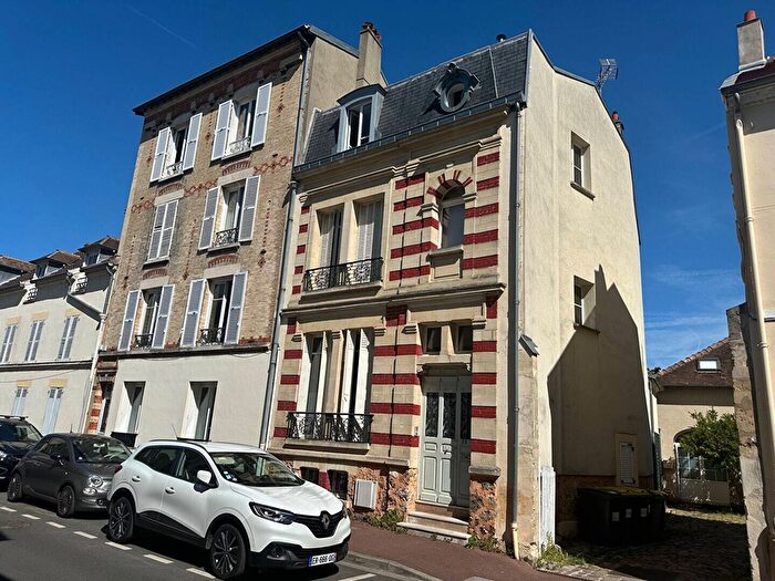 Maison à louer - Vieux Croissy, Croissy-sur-Seine - 7 pièces - 4 chambres