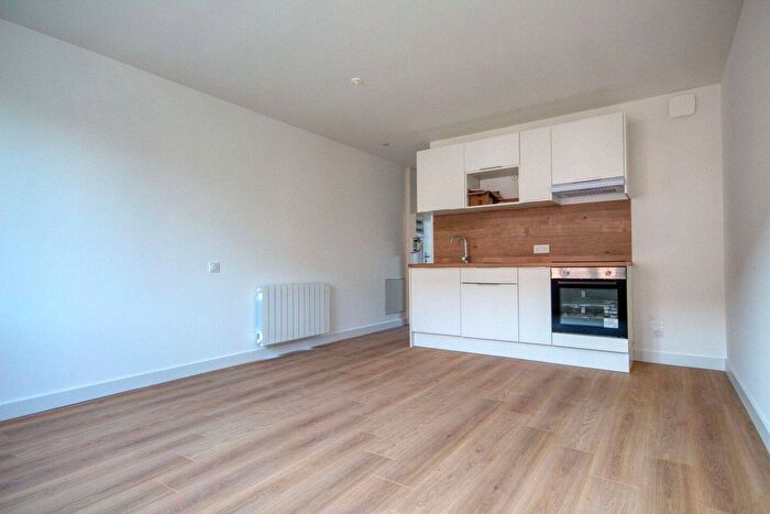 Appartement à louer - Verrerie-Cerou, Carmaux - 2 pièces - 1 chambre