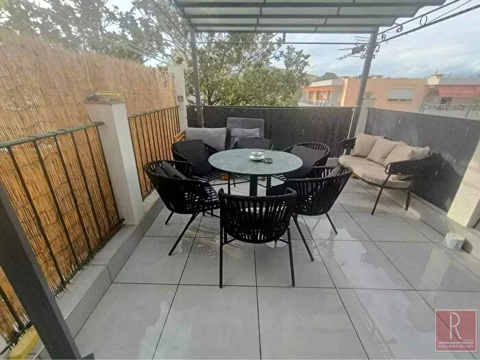 Appartement à vendre - Le Cannet, Centre-ville - 2 pièces - 1 chambre