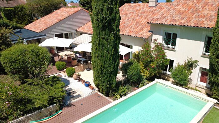 Maison 7 pièces à vendre à Saint-Benoît