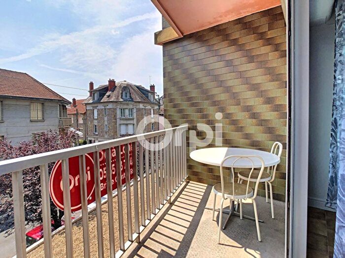 Appartement à louer - Arsonval, Brive-la-Gaillarde - 1 pièce
