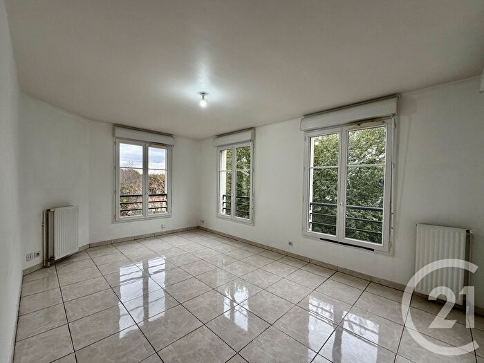 Appartement 3 pièces à louer - Bussy-Saint-Georges, Clos, Tillet, Génitoy, Golf