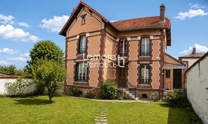 Saint-Rémy-sur-Avre - Maison 8 pièces à vendre