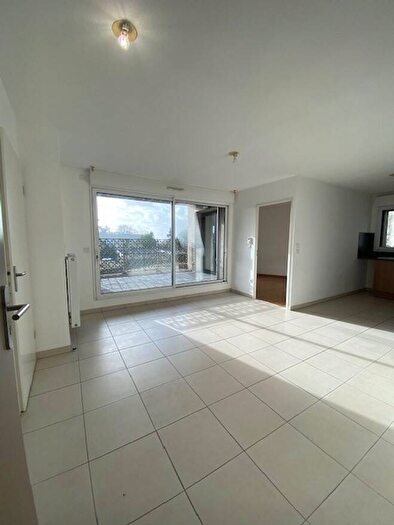 Appartement à louer - Cavailles-Camparian, Cenon - 3 pièces