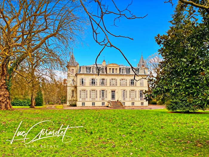 Maison à vendre - Coulommiers, Ville haute - 15 pièces - 12 chambres