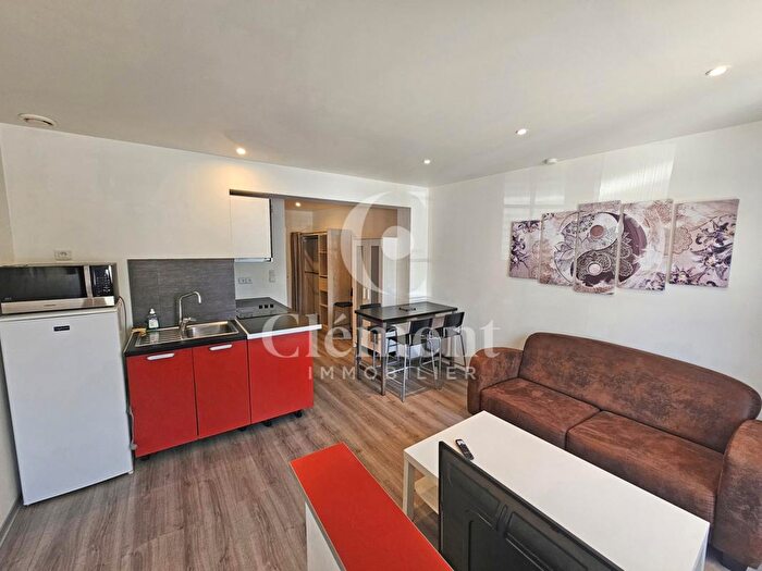 Pont-Saint-Esprit : Appartement à louer