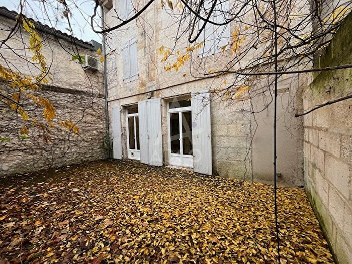 Maison à vendre - Angoulême, Centre-ville - 6 pièces - 4 chambres