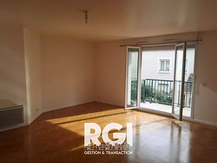 Appartement à louer - Chateau, Le Mesnil-Saint-Denis - 1 pièce