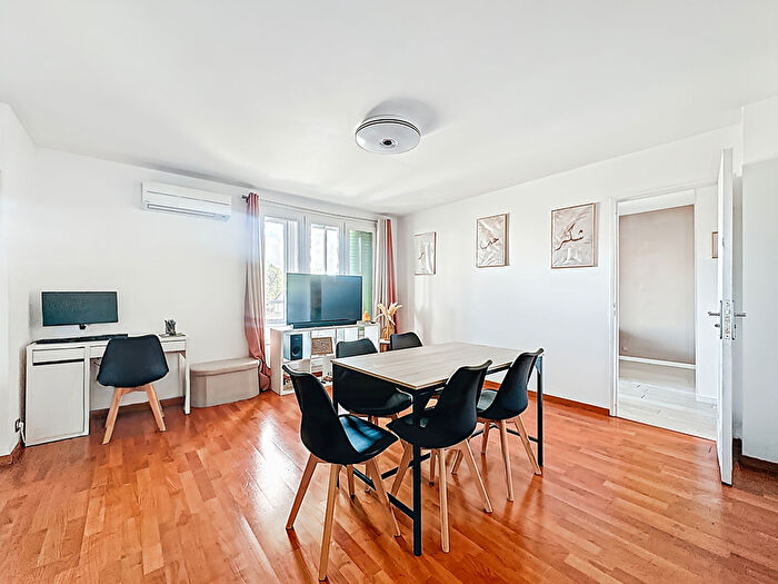 Appartement à vendre - Marseille e , Malpassé - 2 pièces - 1 chambre