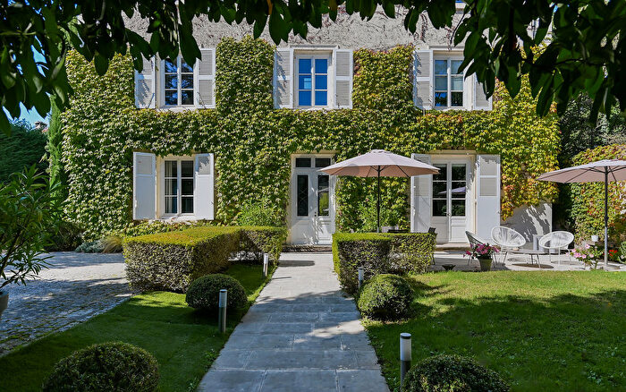 Maison à vendre - Écully, Chalier, Valvert - 8 pièces - 5 chambres