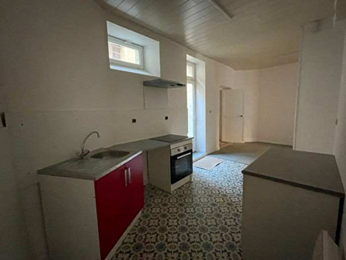 Appartement à louer - Civray - 3 pièces - 2 chambres