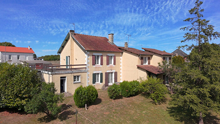 Maison 8 pièces à vendre - Saint-Pierre-d'Exideuil