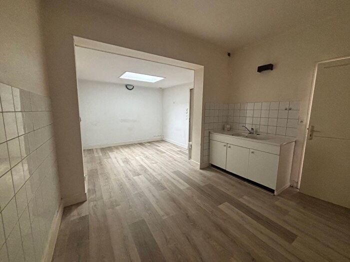 Appartement à louer - Chauny - 3 pièces - 1 chambre