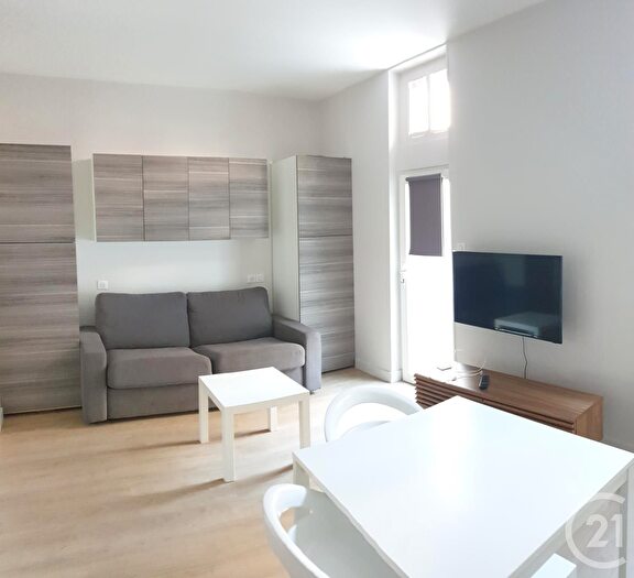 Appartement à louer - Montluçon, Centre-ville, Les Forges - 1 pièce