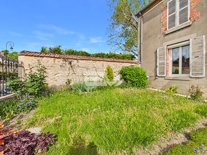 Maison 4 pièces à Romain, à vendre