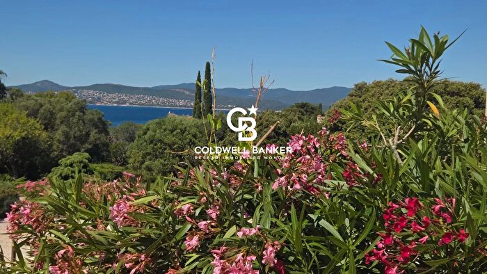 Saint-Raphaël, Santa-Lucia : Appartement 4 pièces à vendre
