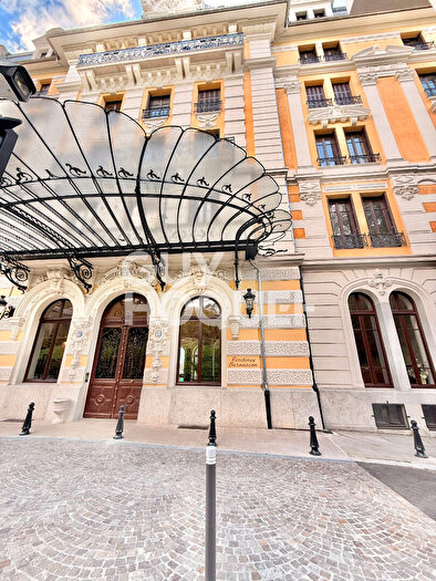 Appartement à louer - Aix-les-Bains, Centre-ville - 2 pièces - 1 chambre