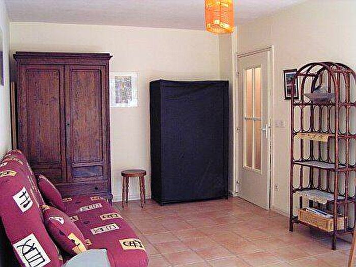Appartement 1 pièce à louer à Saint Mitre les Granettes Pey Blanc, Aix-en-Provence