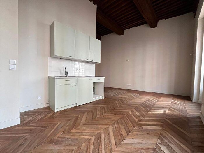 Appartement à louer - Centre Ville, Mâcon - 3 pièces - 2 chambres