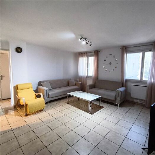 Appartement à louer - Saint Lazare, Marseille ème arrondissement - 4 pièces - 3 chambres