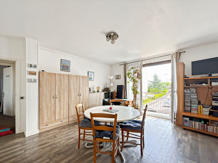 Mantes-la-Ville, Louise Michel - Appartement 4 pièces à vendre