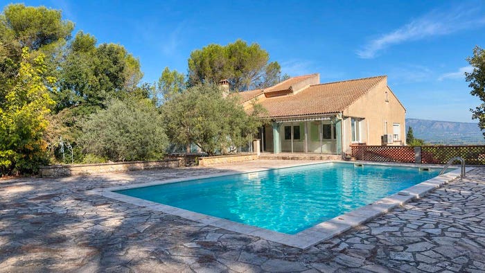 Maison 5 pièces à louer à Exterieur, Trets