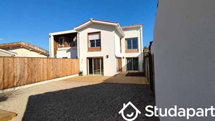 Appartement à louer - Bijou-Thouars, Talence - 1 pièce - 5 chambres