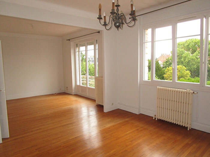 Appartement 5 pièces à Dijon, Les Gènois, à louer
