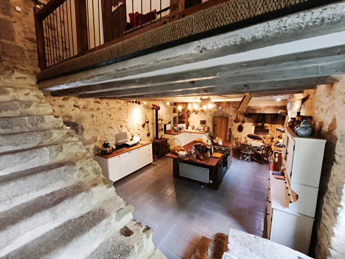 Maison à vendre - La Forêt-sur-Sèvre - 8 pièces - 4 chambres