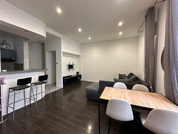 Nîmes, Placette : Maison 3 pièces à louer