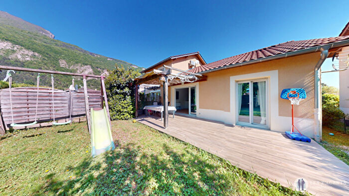 Maison à vendre - Vif - 4 pièces - 3 chambres