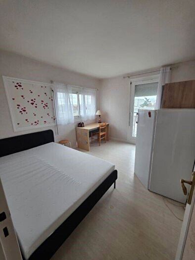 Appartement à louer - Bois de Marche-Marais, Le Mée-sur-Seine - 5 pièces - 4 chambres