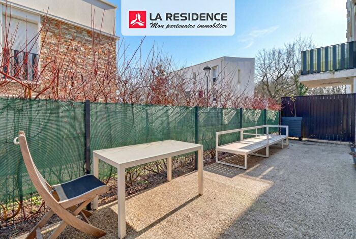 Appartement à vendre - Poissy, La Coudraie - 3 pièces - 2 chambres