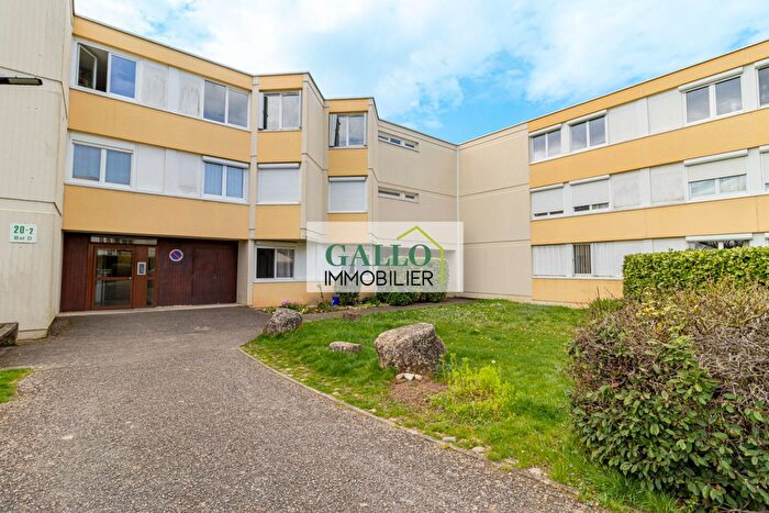 Appartement 5 pièces à vendre - Villefontaine, Servenoble