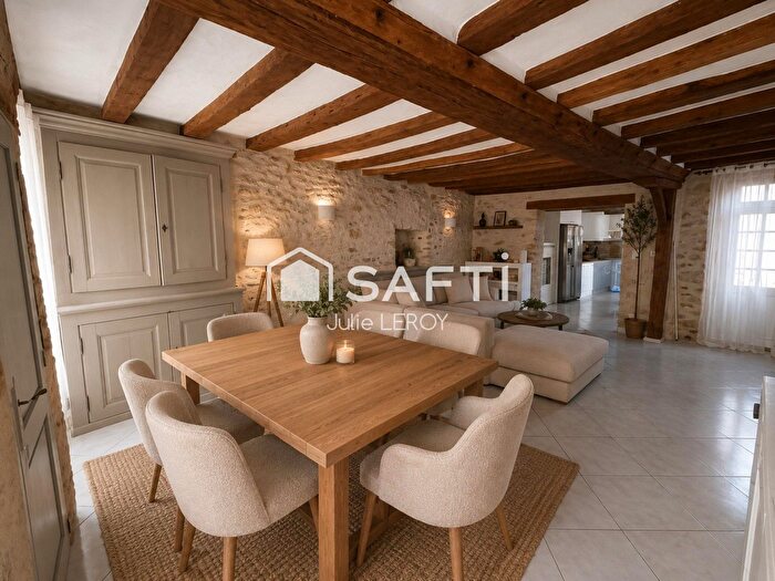 Saint-Christophe-en-Champagne : Maison 6 pièces à vendre