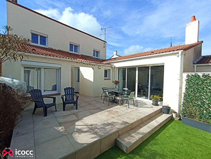 Maison 7 pièces à vendre - Nieul-le-Dolent