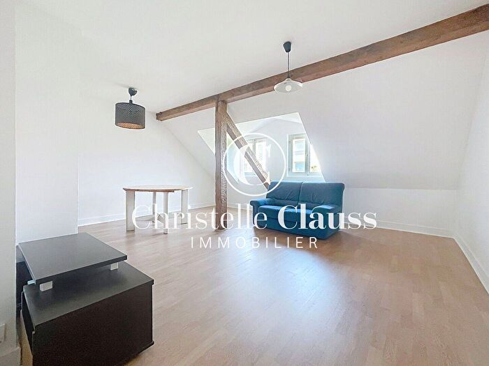 Poincare Est, Strasbourg - Appartement 3 pièces à louer