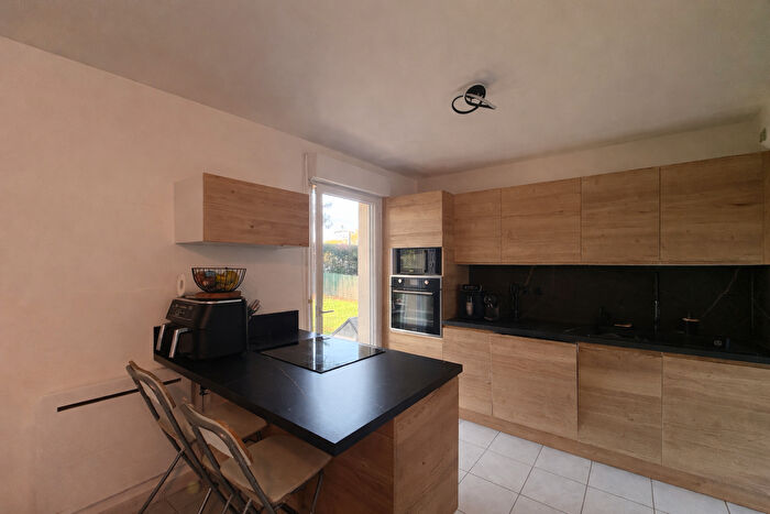 Appartement à louer - Bourg-en-Bresse, Vennes, Bouvent, Charmettes - 3 pièces - 2 chambres
