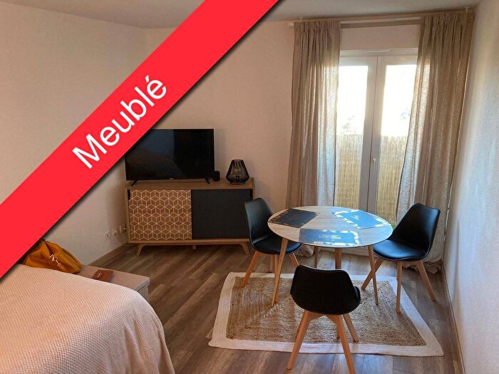 Appartement à louer - Capouchiné, Nîmes - 1 pièce