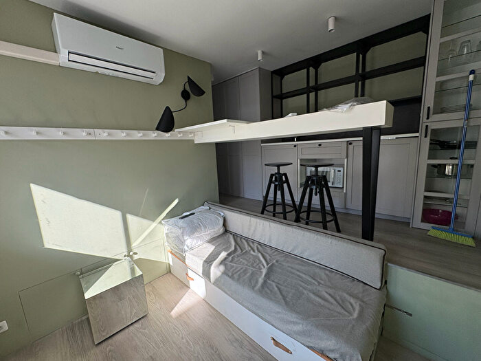 Appartement à louer - Levallois-Perret, Front de Paris - 1 pièce