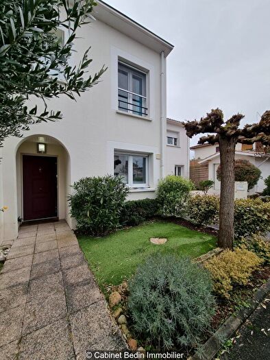 Maison à louer - Bordeaux - 4 pièces - 3 chambres