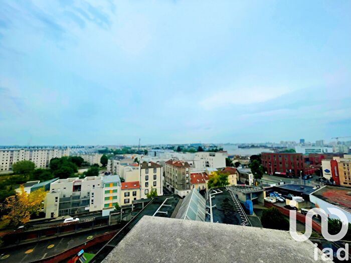 Appartement à vendre - La Courneuve, Centre-ville - 3 pièces - 2 chambres